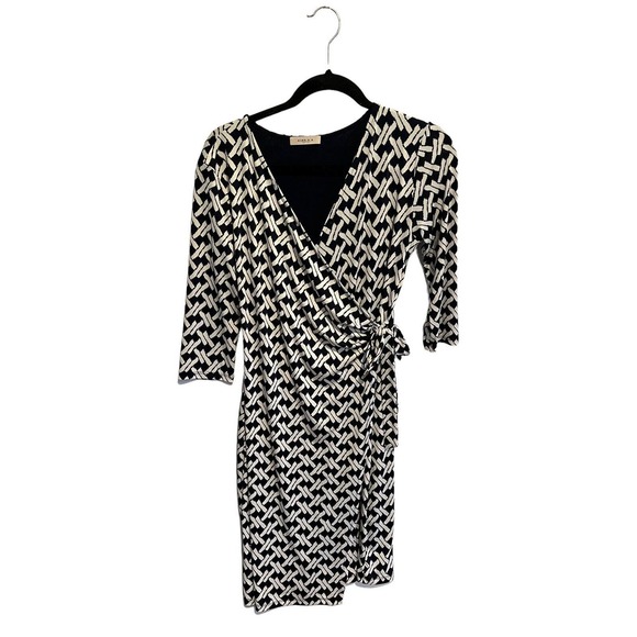 Gilli | Dresses | Gilli Carenza Faux Wrap Dress Navy Blue White Jersey ...